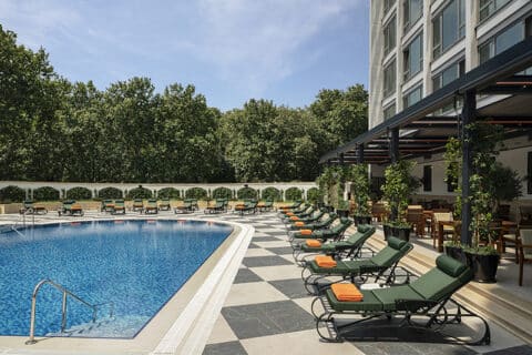 Istanbul swimming pools